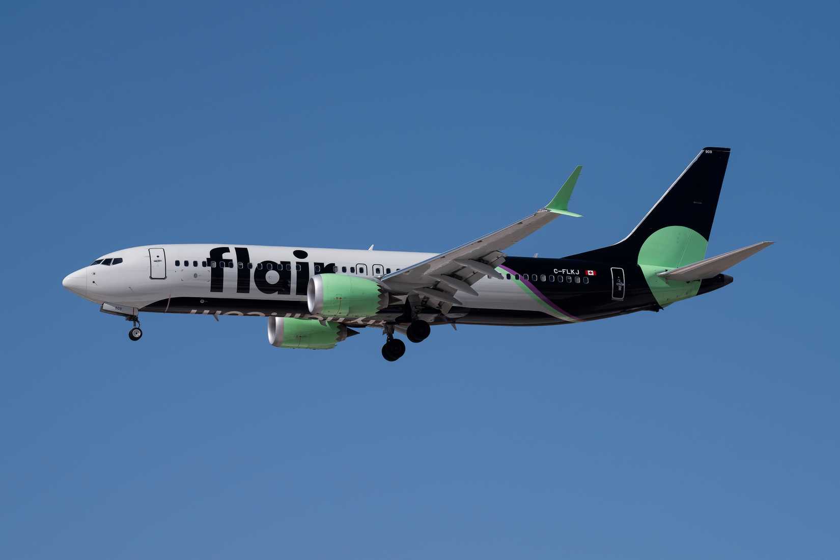 This Canadian Airline Reportedly Ignored Default Notices After Not ...