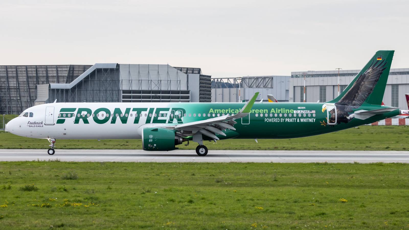 4 Frontier Airlines Flight Attendants Treated After Unusual Odor Fills ...