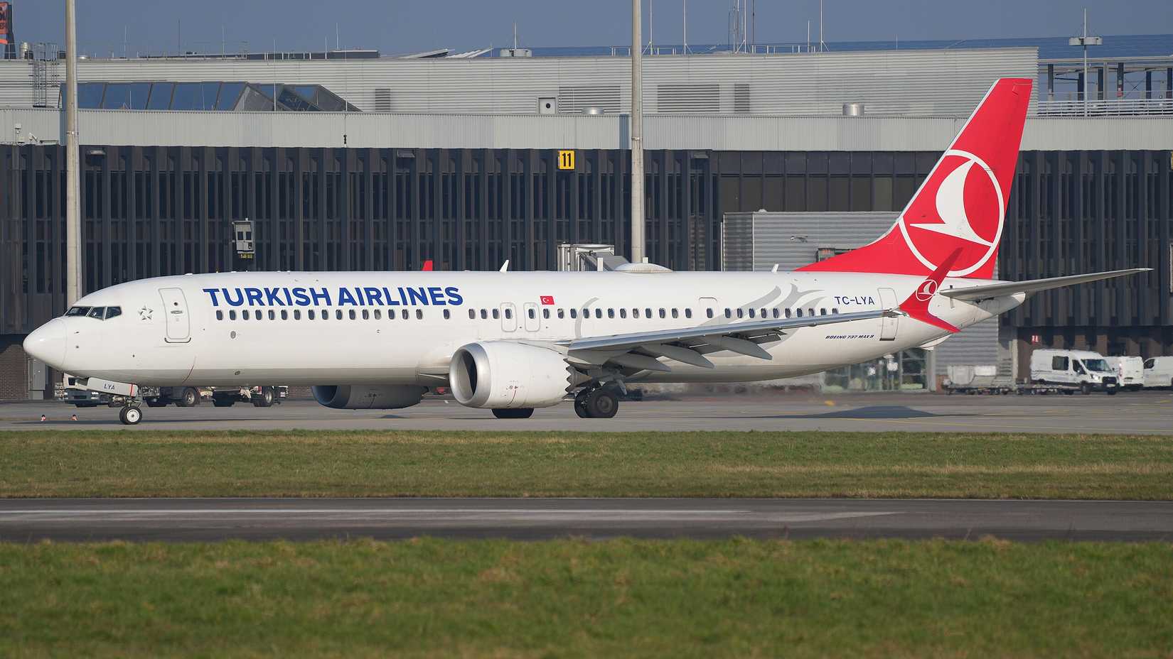 Why The Boeing 737 MAX 9 Has Such A Long Takeoff Roll