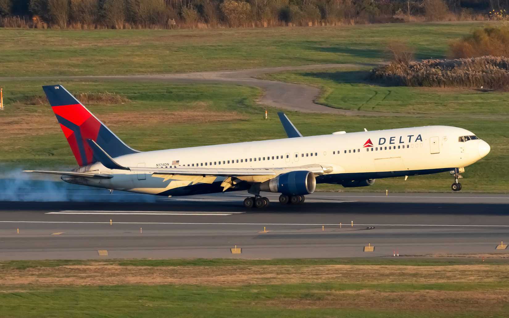 What Are The Best Seats In Each Class Of Delta Air Lines' Boeing 767s ...