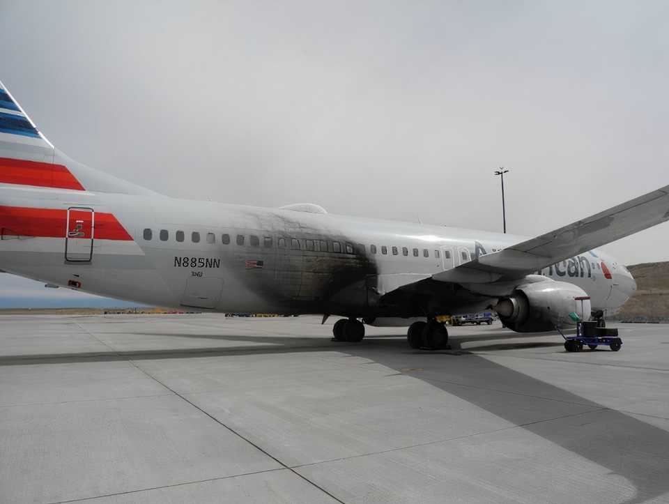 American Airlines Repairs Boeing 737-800 Destroyed By Engine Fire In Denver