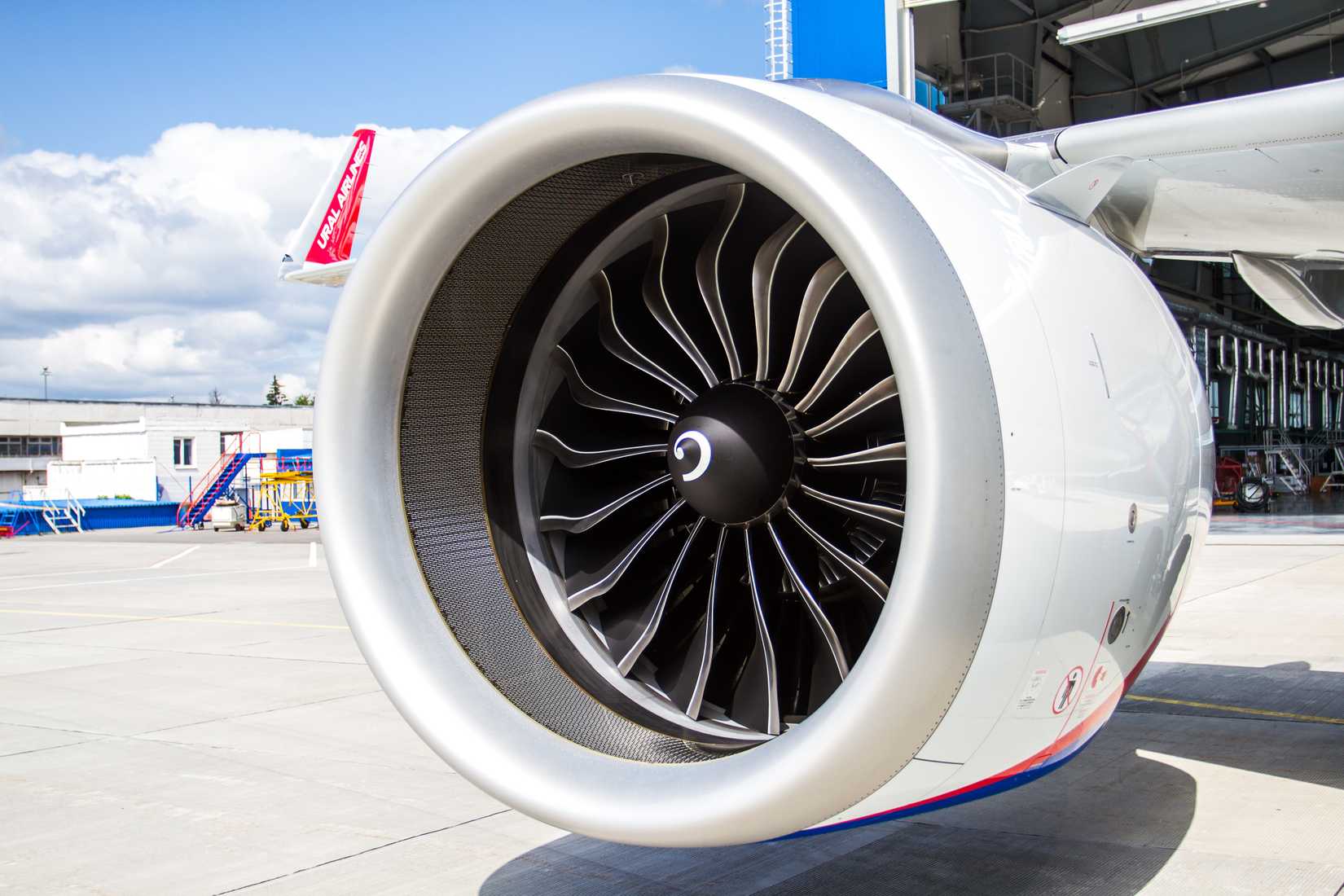 Why The Boeing 737 MAX Has Such A Flattened Engine Shape Compared To ...