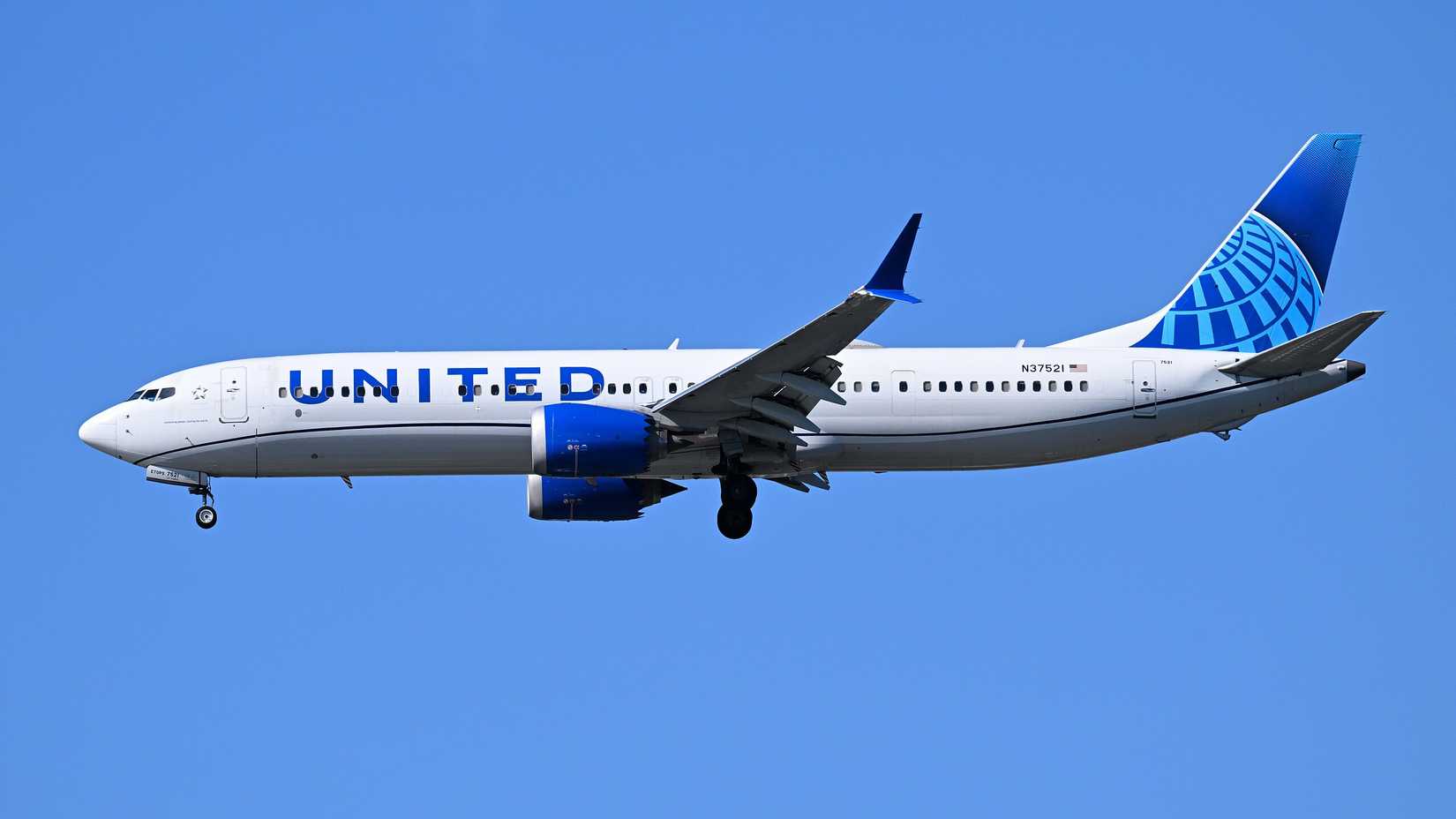 Why The Boeing 737 MAX 9 Has Such A Long Takeoff Roll