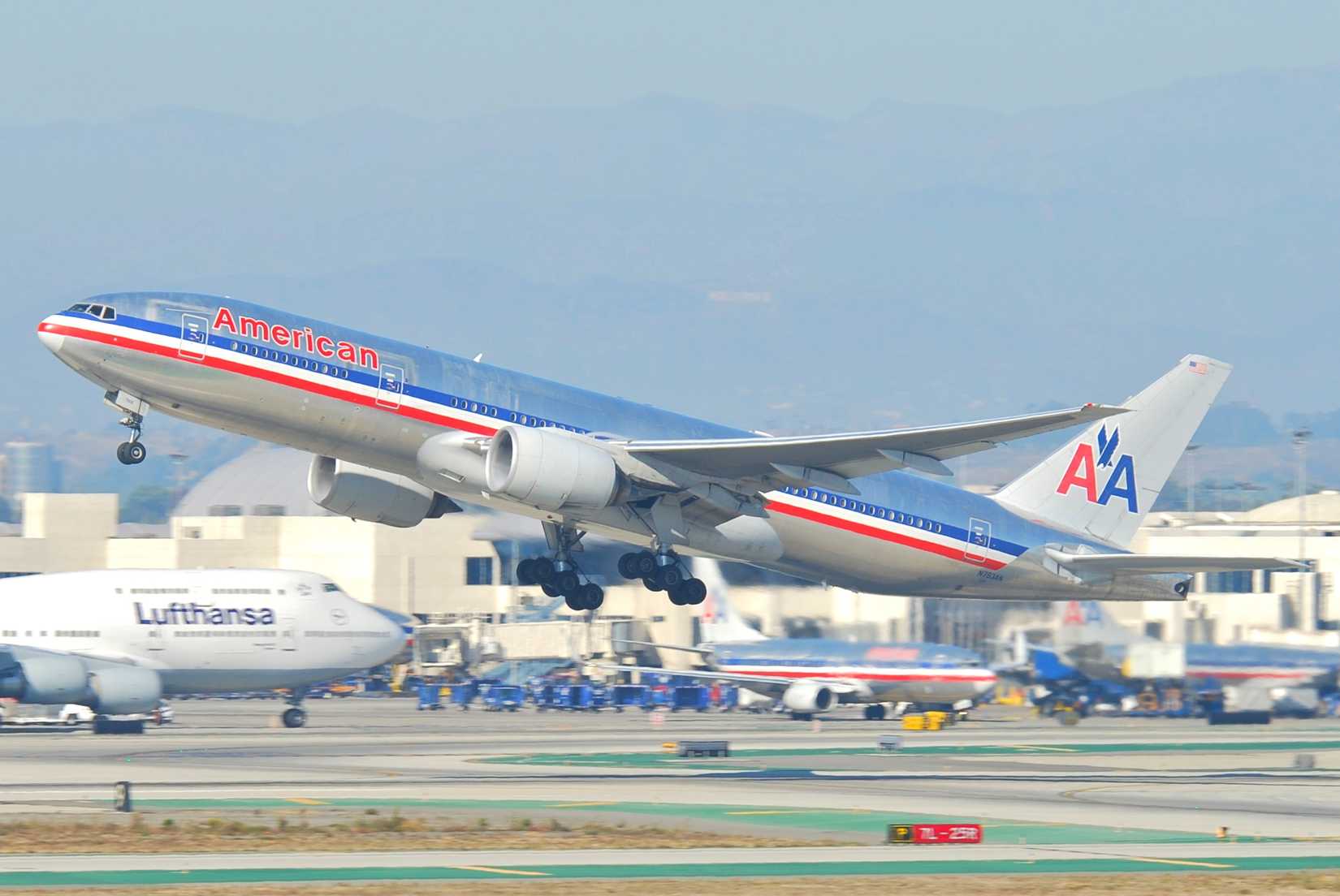 The Airline That Went Bankrupt Twice Is Now America’s Largest