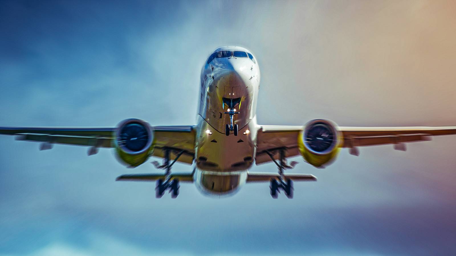 This Is How Fast The Airbus A220 Can Fly