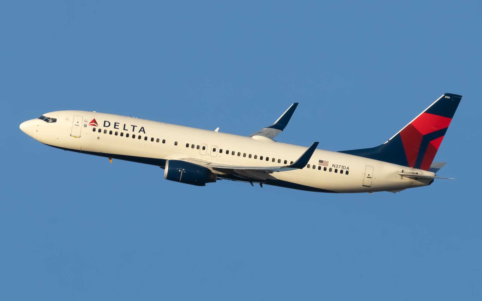 Delta Air Lines in Second Near Miss: Runway Chaos at Mexico City Airport