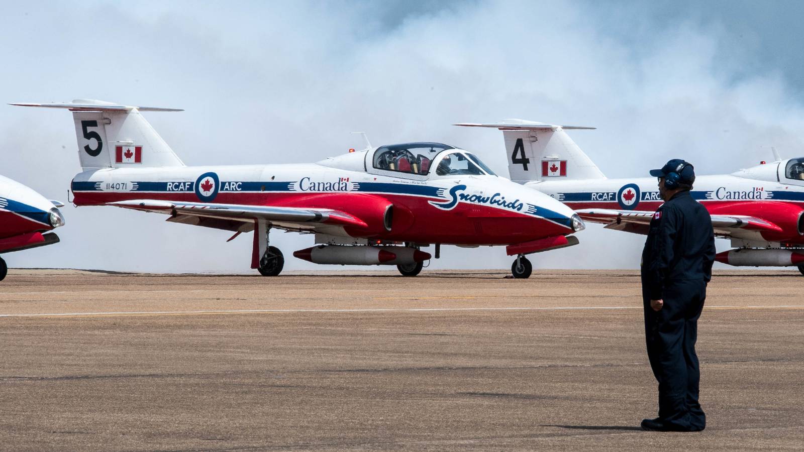 Snowbirds Fly Over Ottawa To Celebrate Canada Day