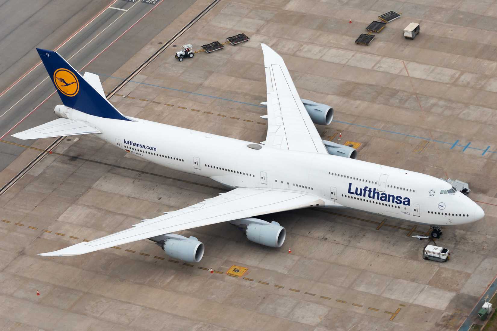 Lufthansa's AI Revolution: Speeding Up Aircraft Turnarounds