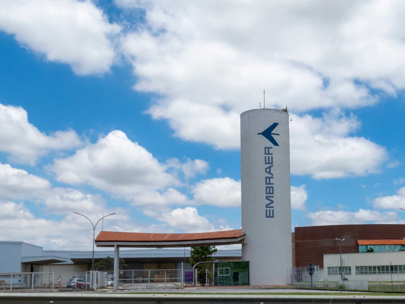 This Planemaker Is Now Offering Scholarships To Study Aeronautical ...