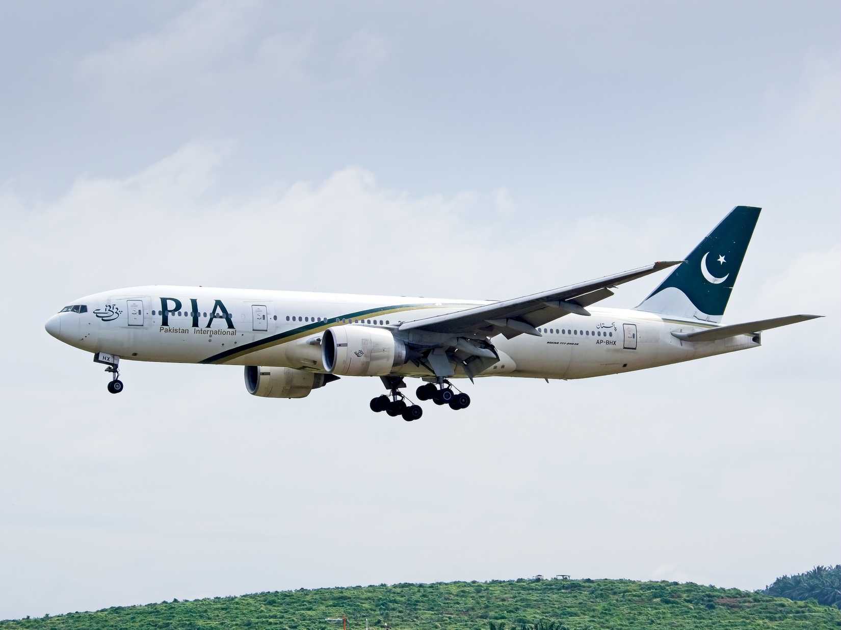 UK Lifts Ban on Pakistani Airlines: PIA To Resume Flights After Fake ...