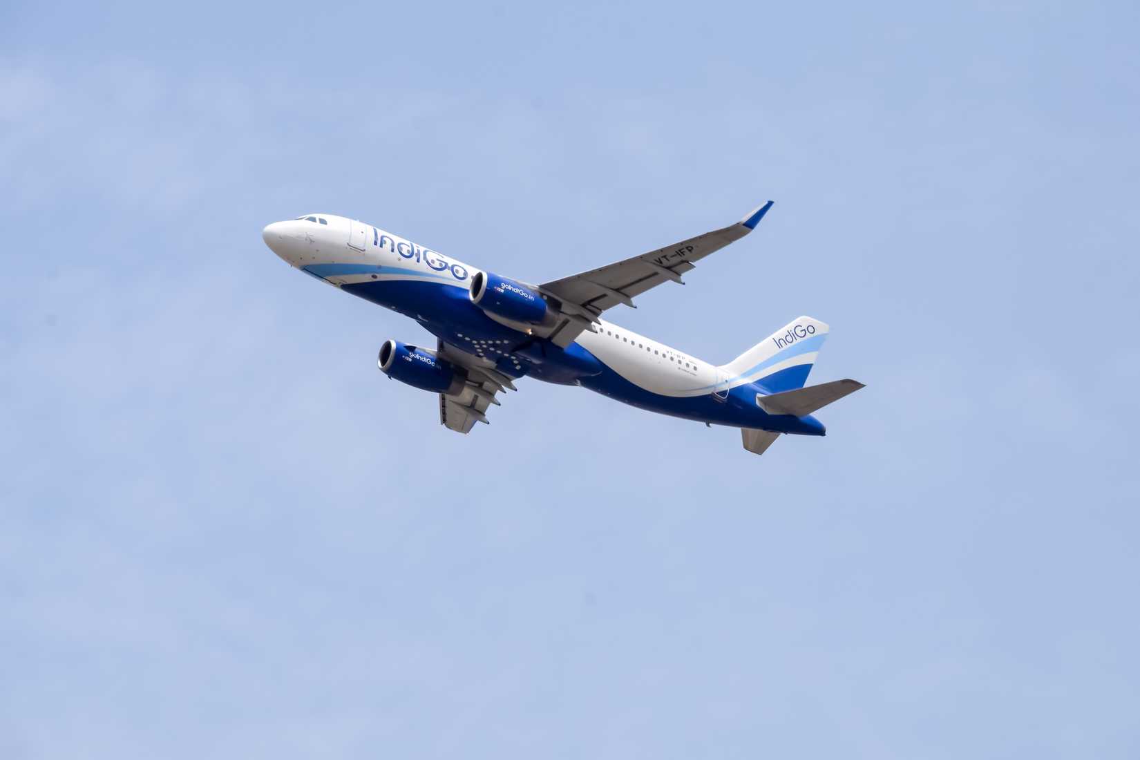 IndiGo A320neo Makes Emergency Landing in Mumbai After Mid-Air Engine Scare