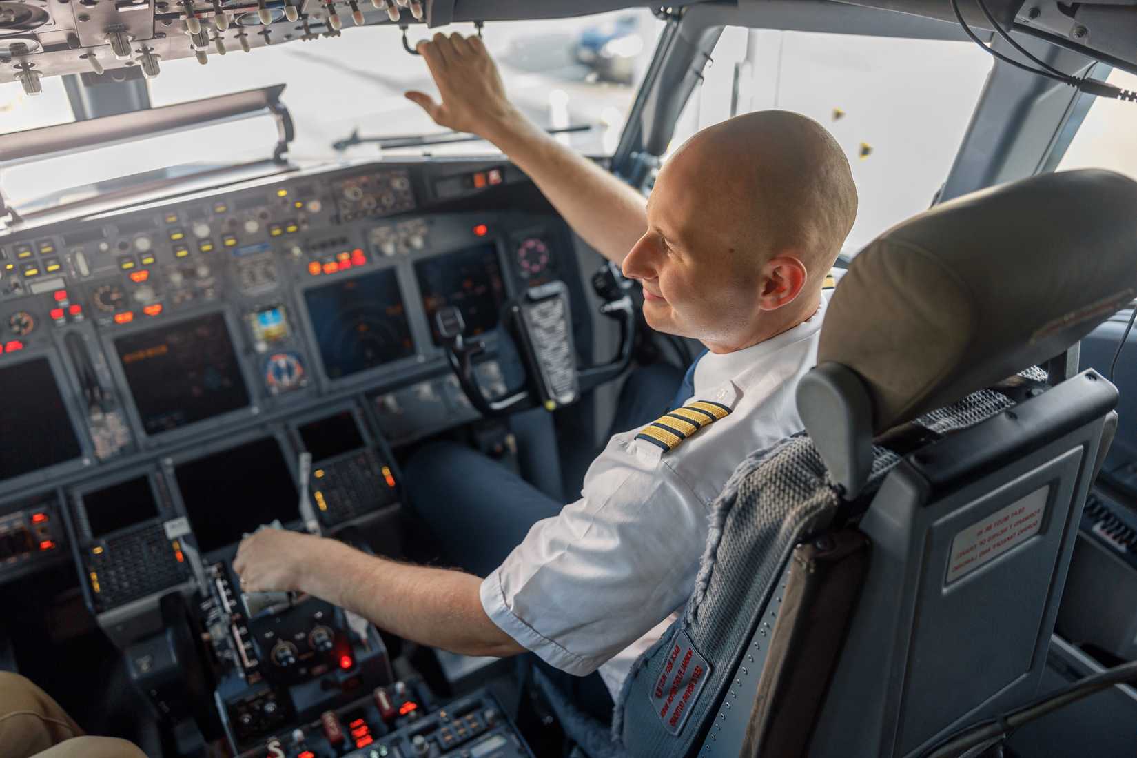 Are Pilots' Social Media Stunts Impacting Passenger Satefy?