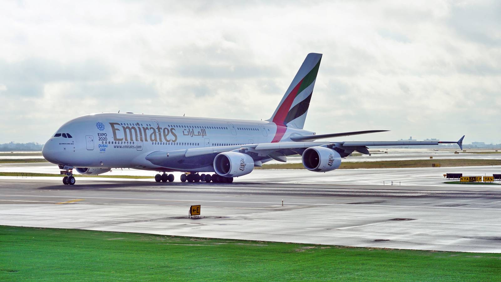 Emirates A380 Makes Emergency Landing in NYC on 3 Engines