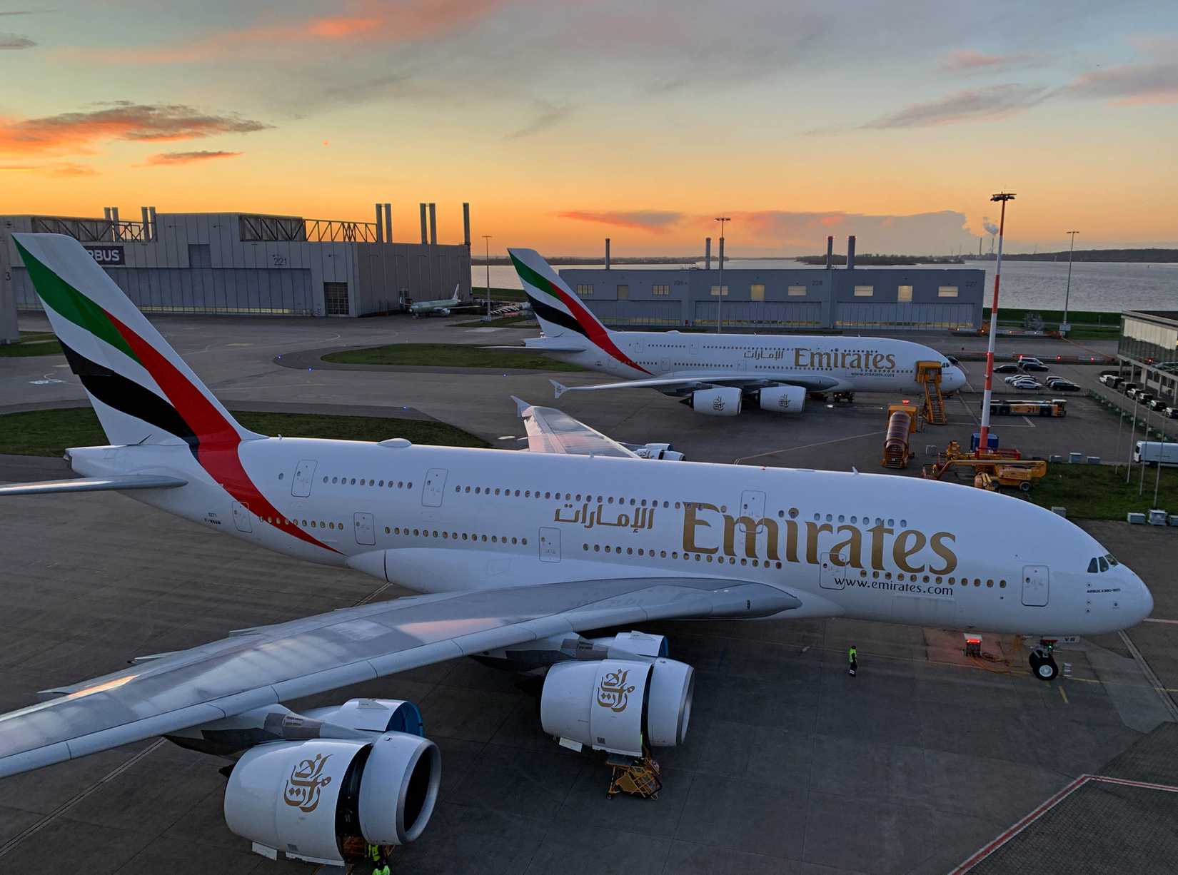 Reduced Again? Emirates Cuts Airbus A380 Flights To London Gatwick From ...