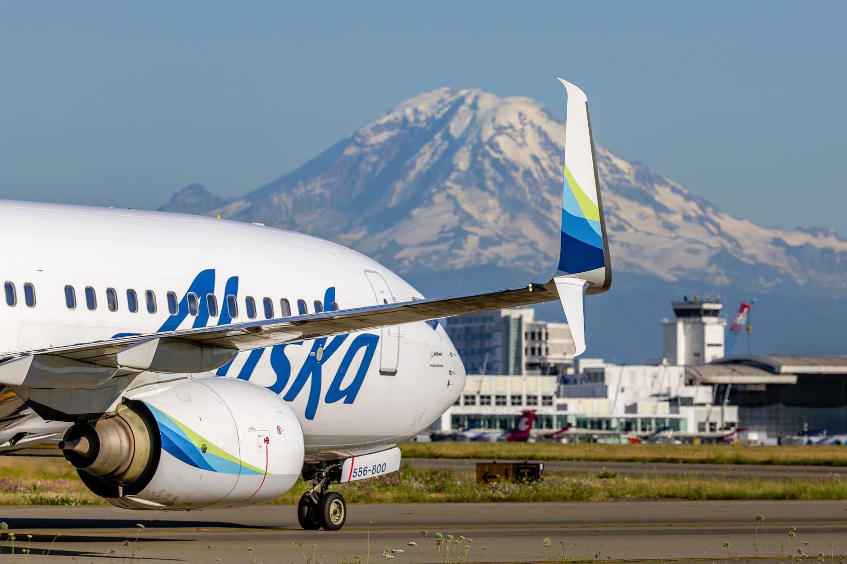 Alaska & Delta’s Seattle Turf War Continues: Who Will Win?