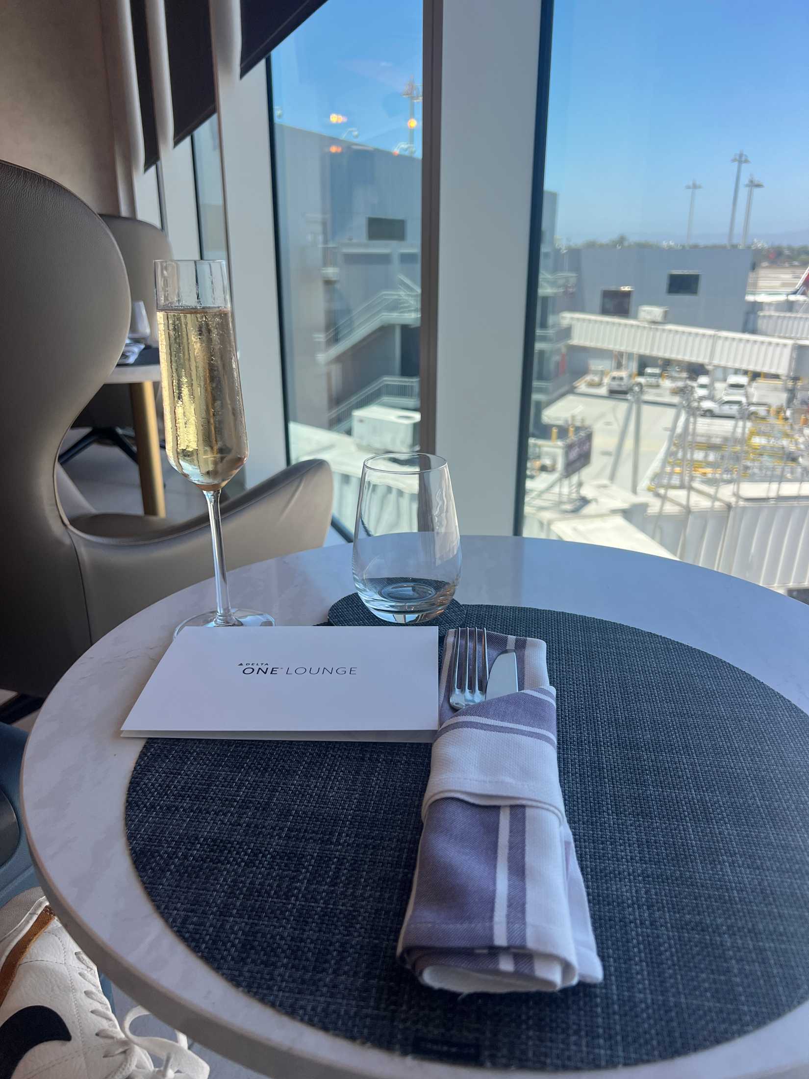 We Flew Virgin Atlantic’s Upper Class Los Angeles-London: It’s ...
