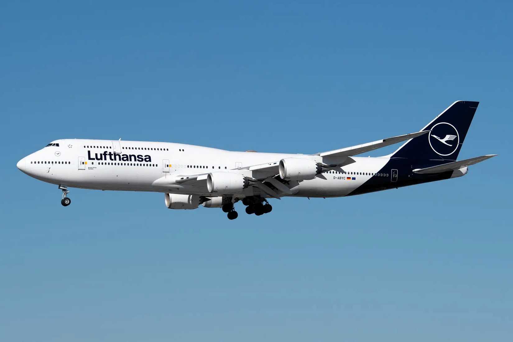 One Of The Last Queens: Inside Lufthansa's Massive Boeing 747-400