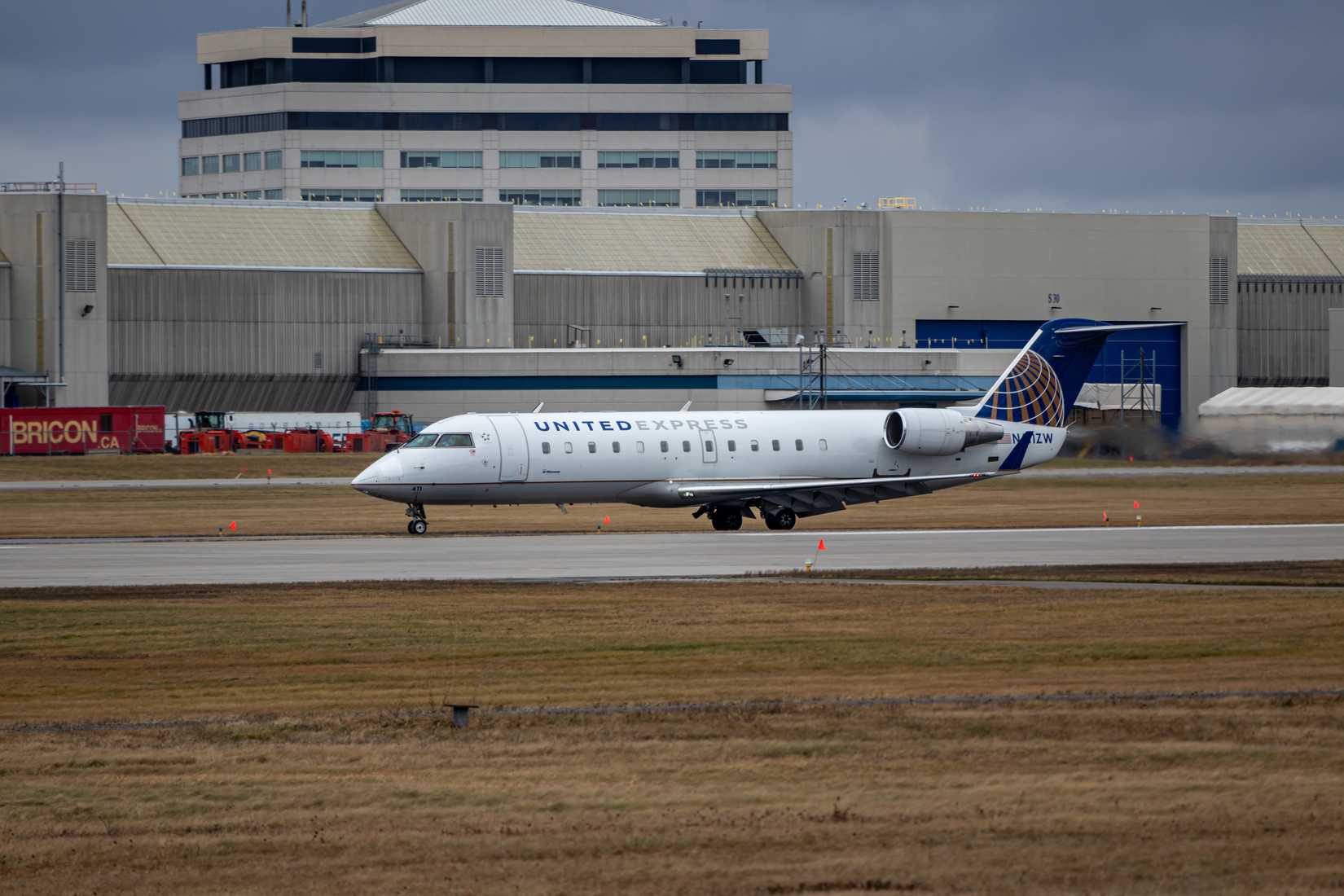 Air Wisconsin Wins First EAS Contract for Parkersburg Service