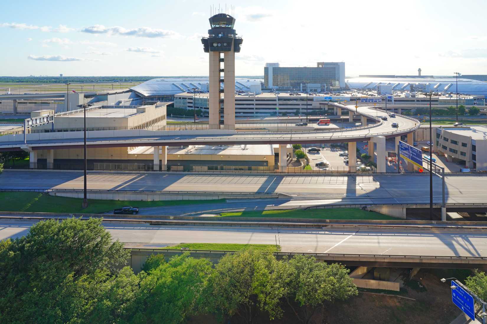 Why In The World Does Dallas/Fort Worth International Airport Have So ...