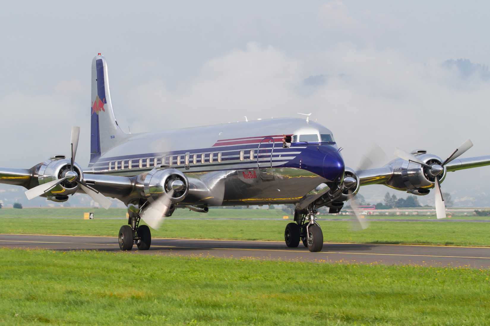 AI Has Named The Best Aircraft Of All Time: Number 1 Will Surprise You