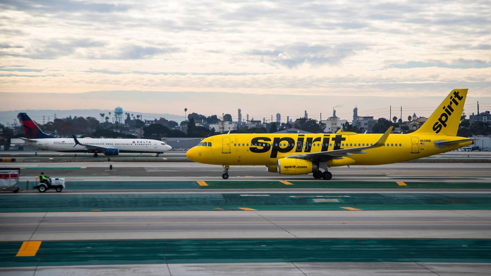 Should Delta Air Lines Acquire Spirit's Assets In Orlando If The Budget ...