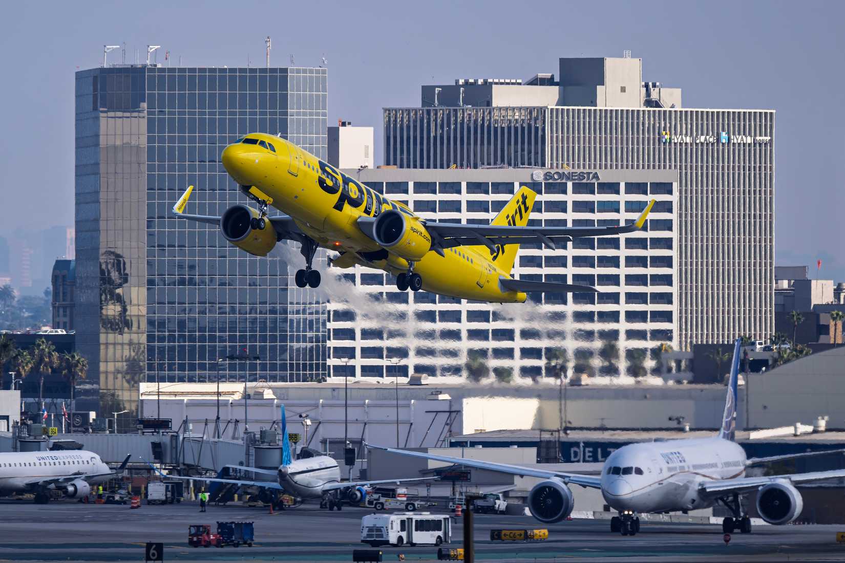 Spirit Airlines Warns Of Potential Cash Shortage Within A Year