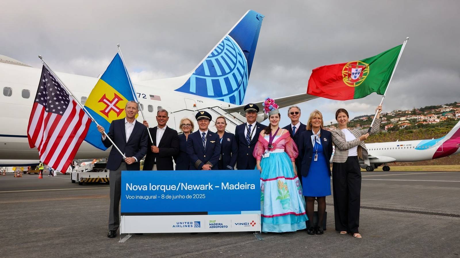 Up To 8 Hours: The US & Canada's 10 Longest Transatlantic Boeing 737 ...