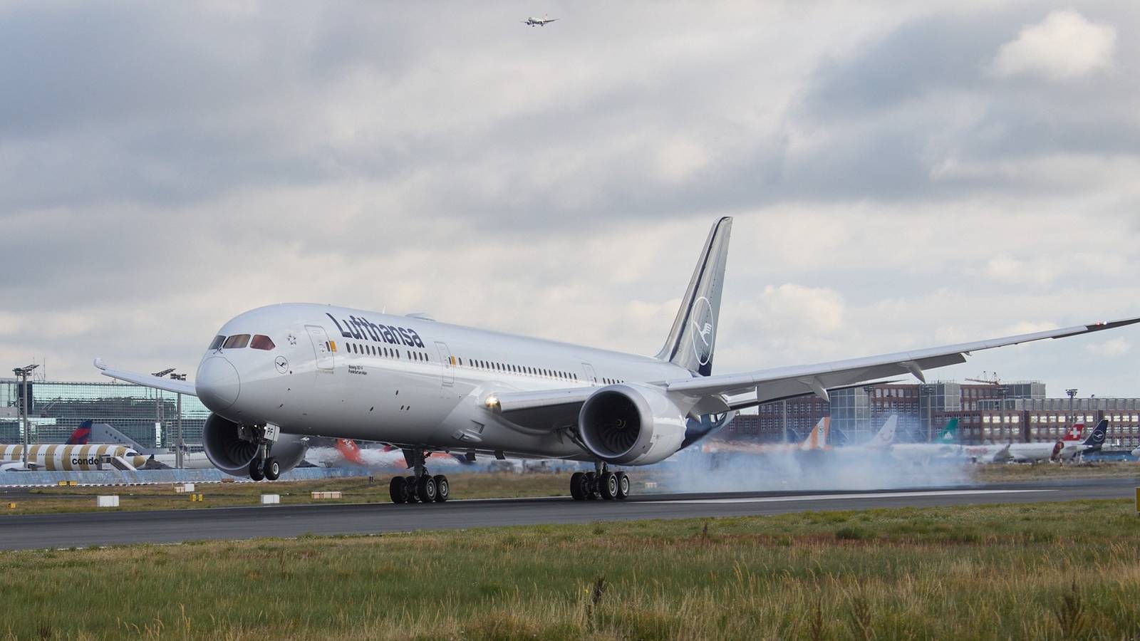 Lufthansa Boosts Boeing 787-9 Rollout, Replacing The Airbus A340 On ...