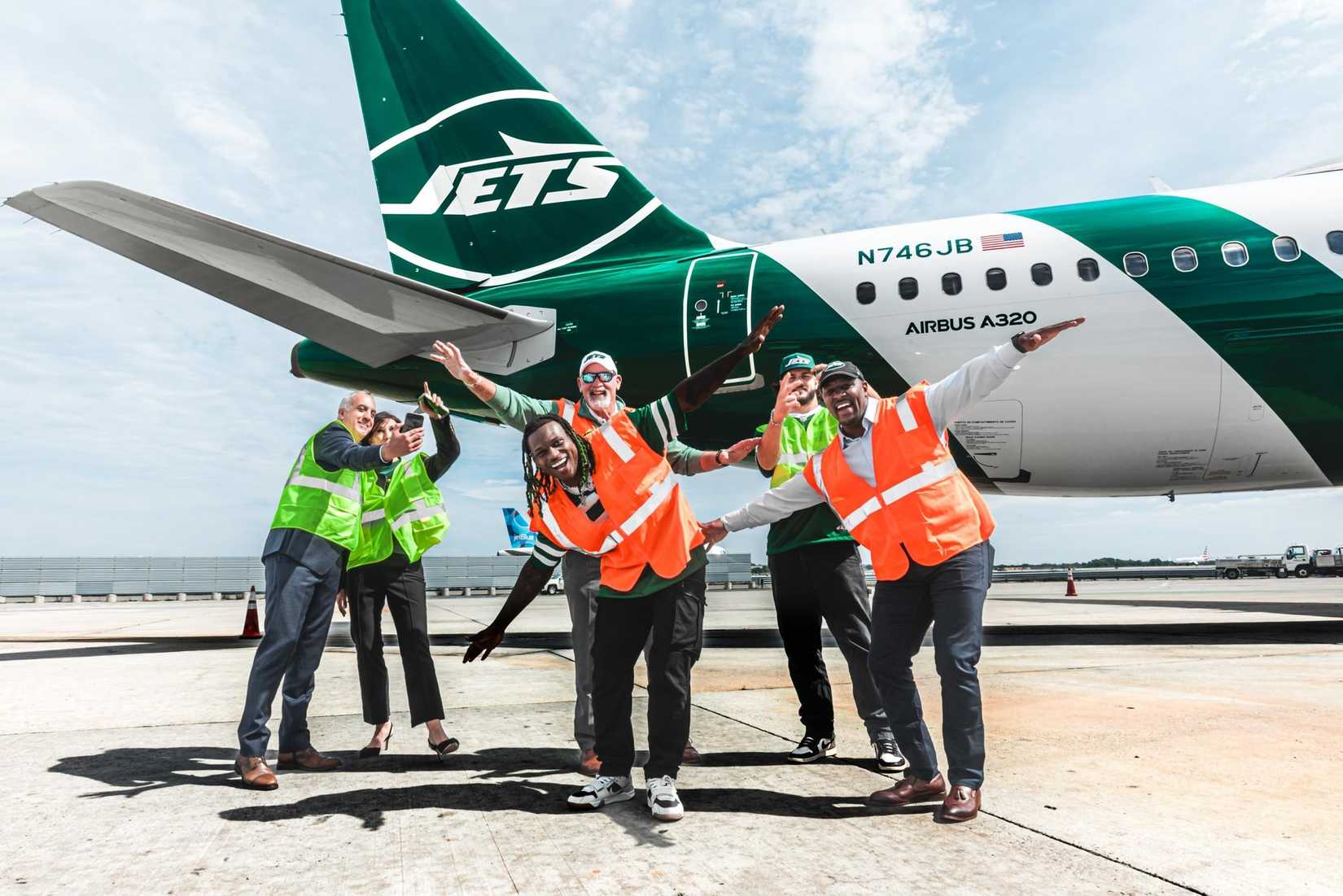 JetBlue Airbus A320 Sports Refreshed New York Jets-Inspired Livery