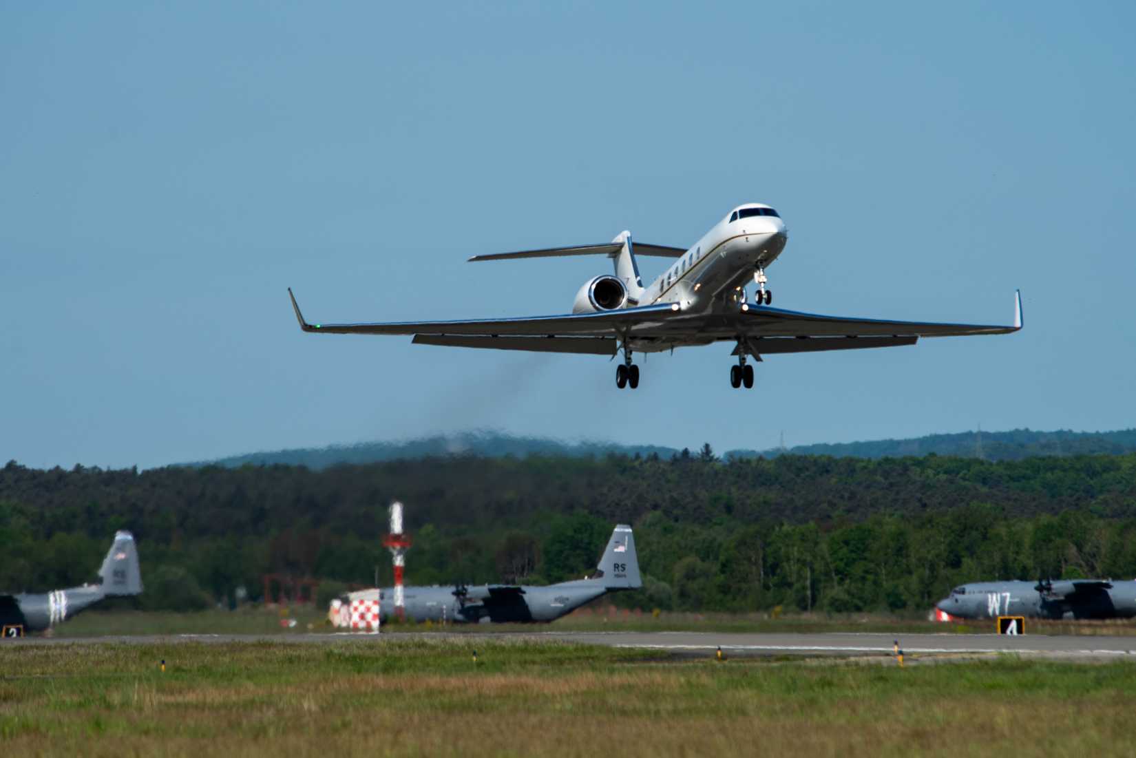 "A Pretty Wide Look": US Air Force Weighs Usage Of Business Jet Aerial ...