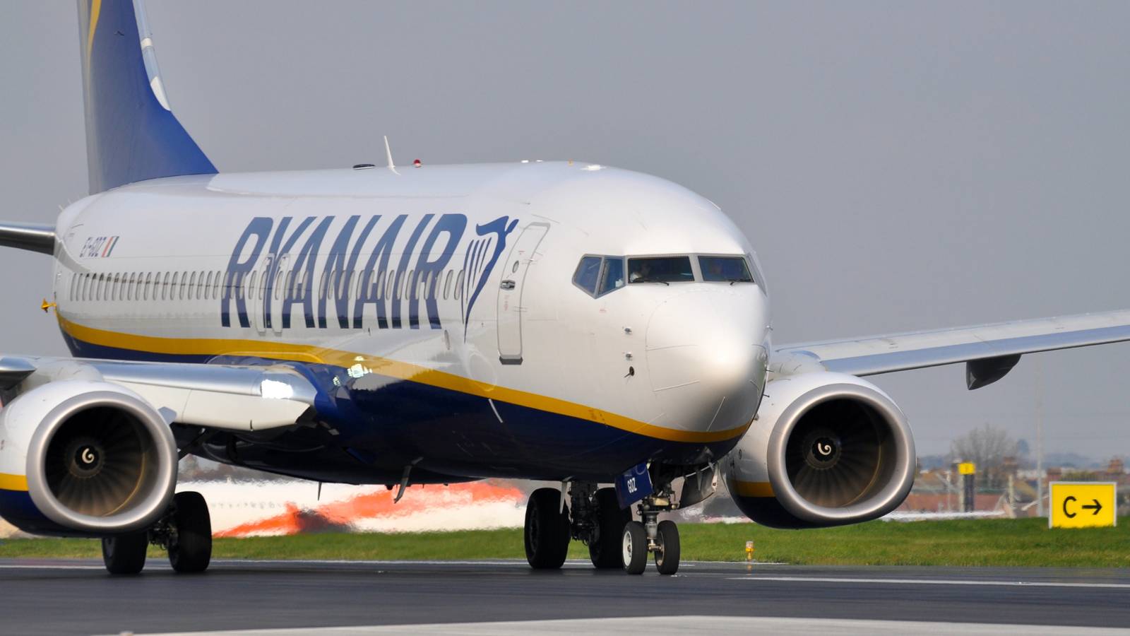 Should Ryanair Have Better Service?