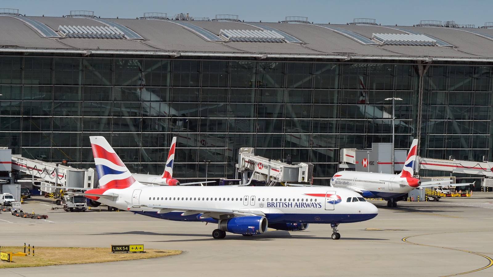 This Is Why London Heathrow Airport Needs Another Runway