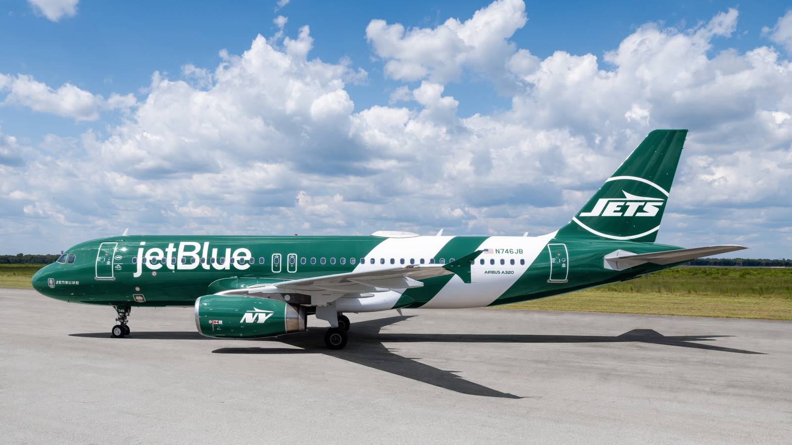 JetBlue Airbus A320 Sports Refreshed New York Jets-Inspired Livery