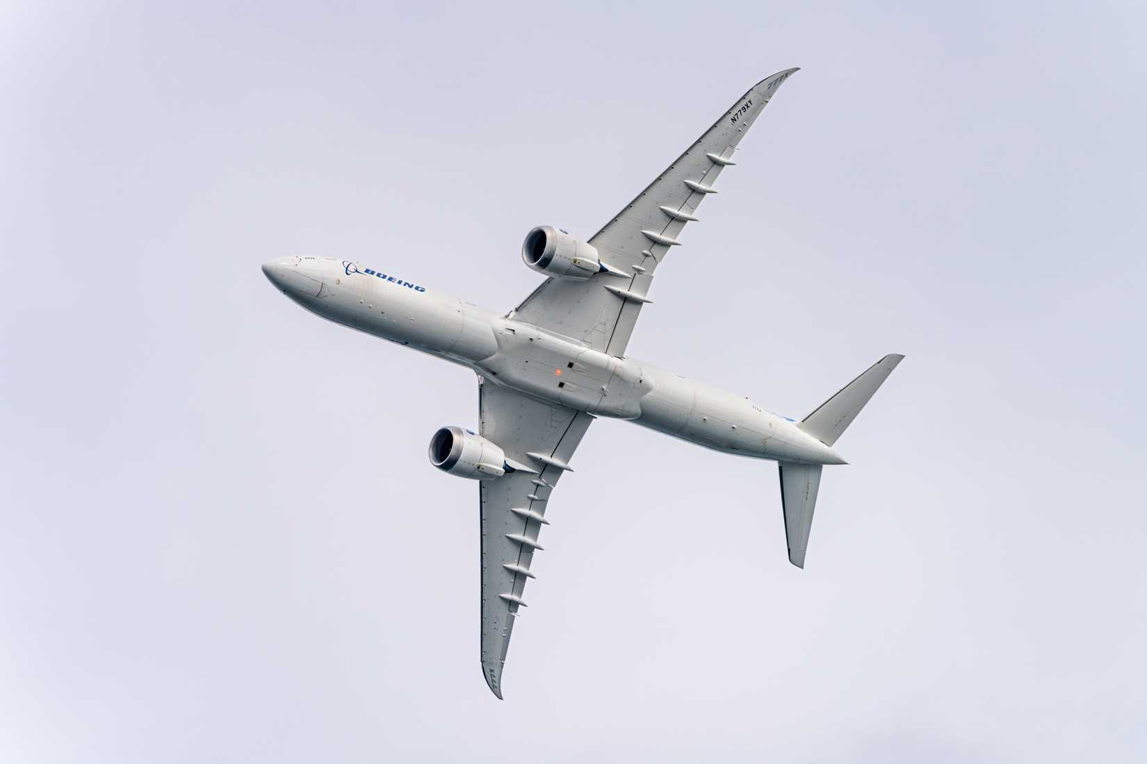 Boeing 777X Vs. Airbus A350-1000: Who Will Win The Battle For Tomorrow ...