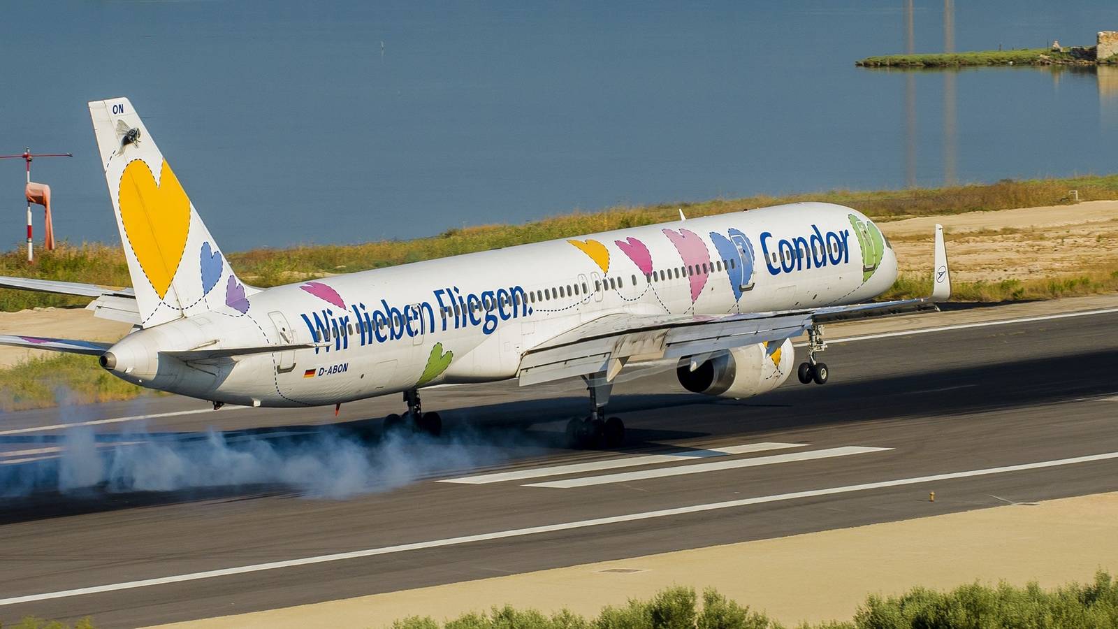 Why Did Boeing Develop A Stretched 757 Variant?