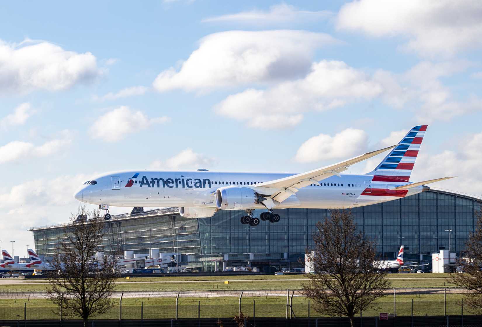 American Airlines Welcomes 1000th Mainline Aircraft, Expanding Premium ...