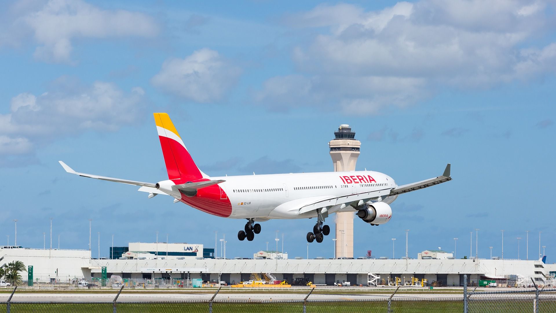 What Are A Chief Pilot's Roles & Responsibilities?