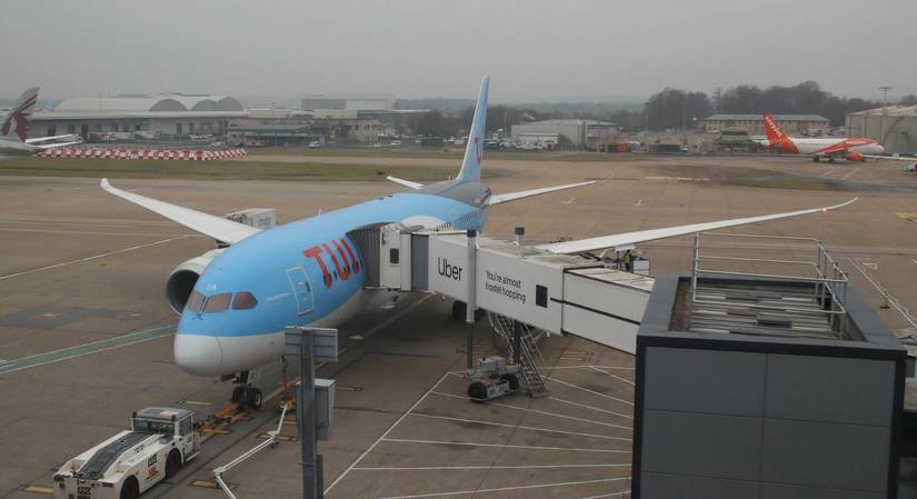 London Gatwick's US Flights Reduced by 32%, Edinburgh Airport Surpasses