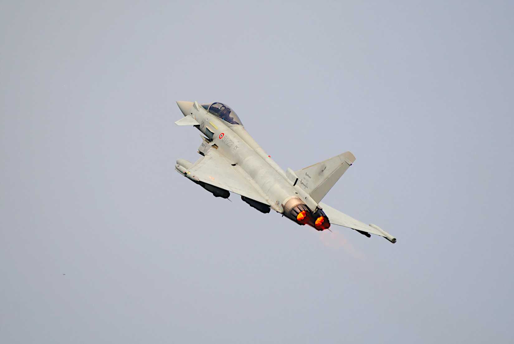 Is The Eurofighter Typhoon Faster Than The F-35?