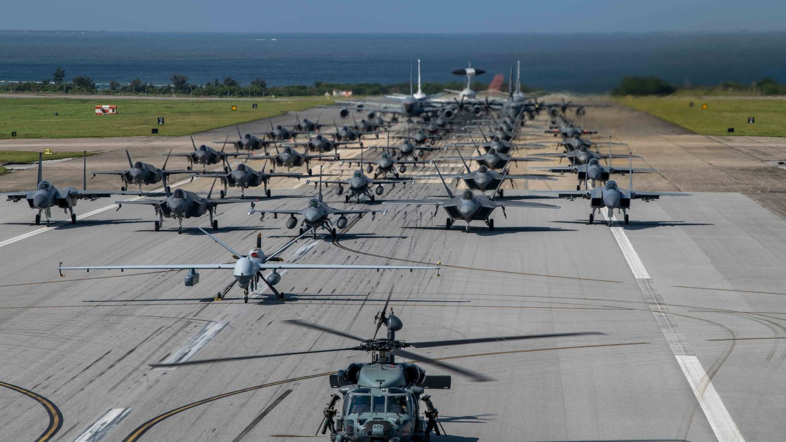 Should The USAF Use More AI-Powered & Autonomous Aircraft In Place Of ...