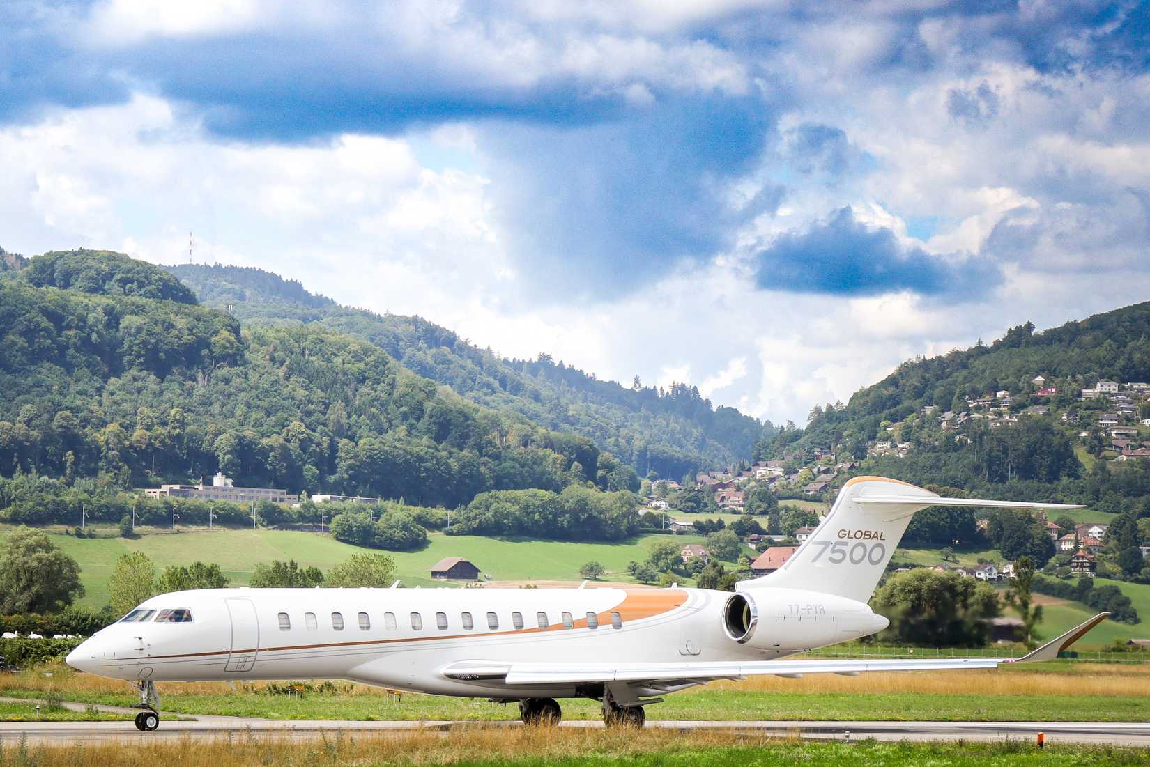 How Much Does It Cost To Operate A Private Jet In 2025?