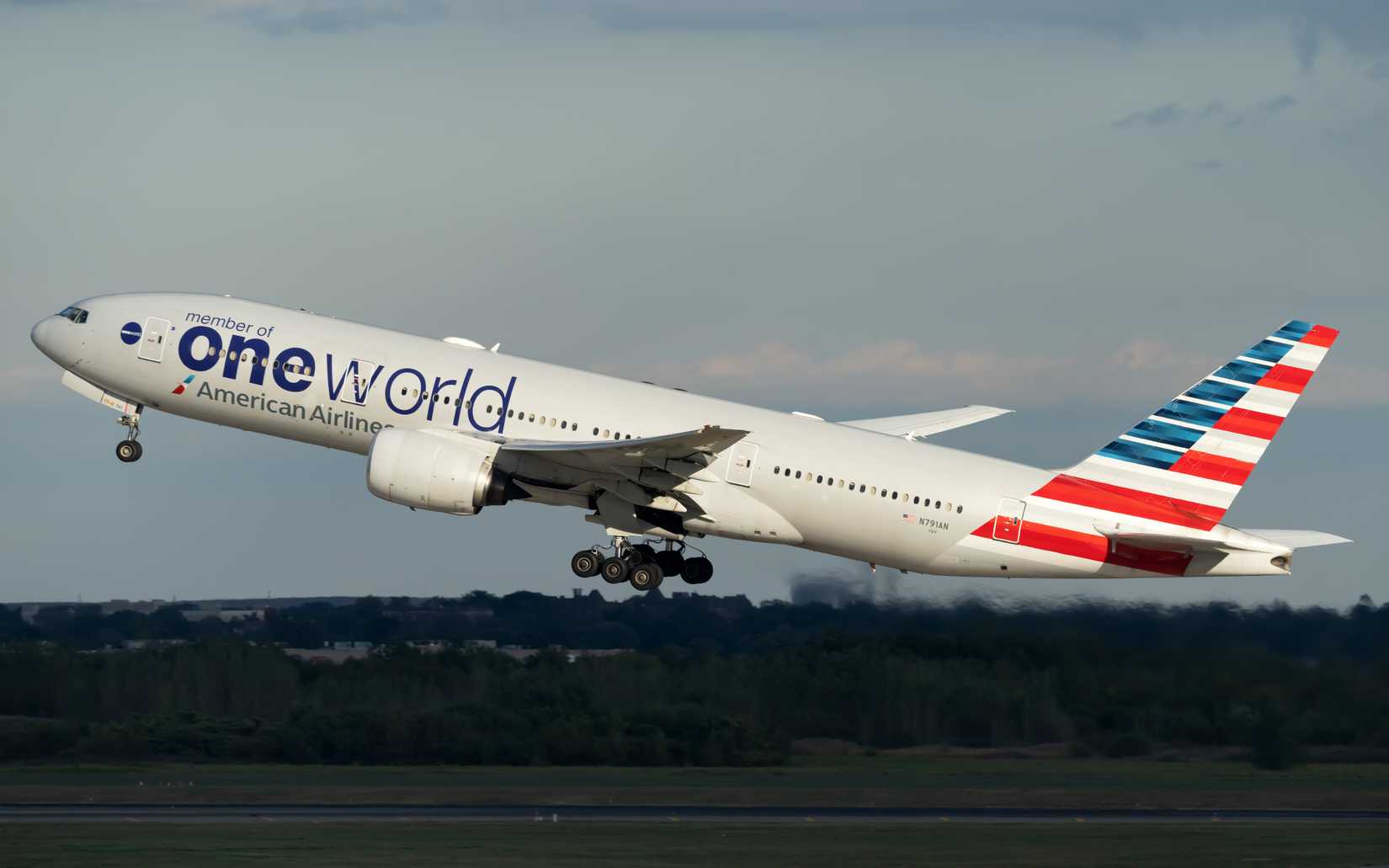 American Airlines Appoints oneworld CEO Nathaniel Pieper As New Chief ...