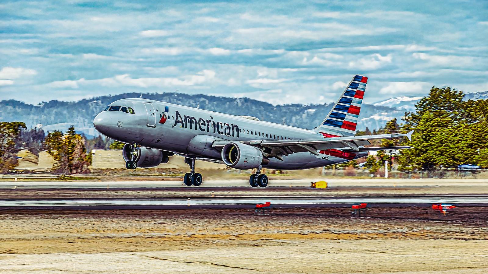 Why Do US Airlines Operate Aircraft Well Into Their 30s?