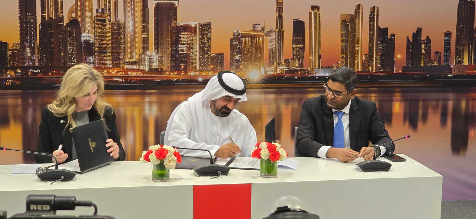 Emirates Orders 65 Boeing 777-9s & Pushes For 777-10 Feasibility Study