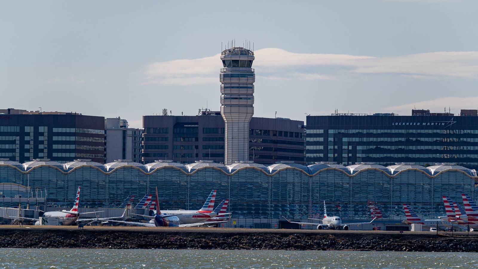 FAA Looks To Hire Nearly 9,000 Air Traffic Controllers Over The Next 3 ...