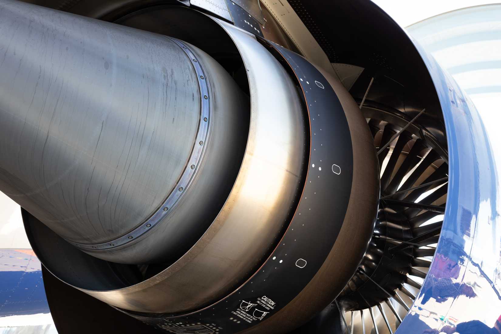 How Modern Jet Engines Survive Extreme Conditions At 35,000 Feet