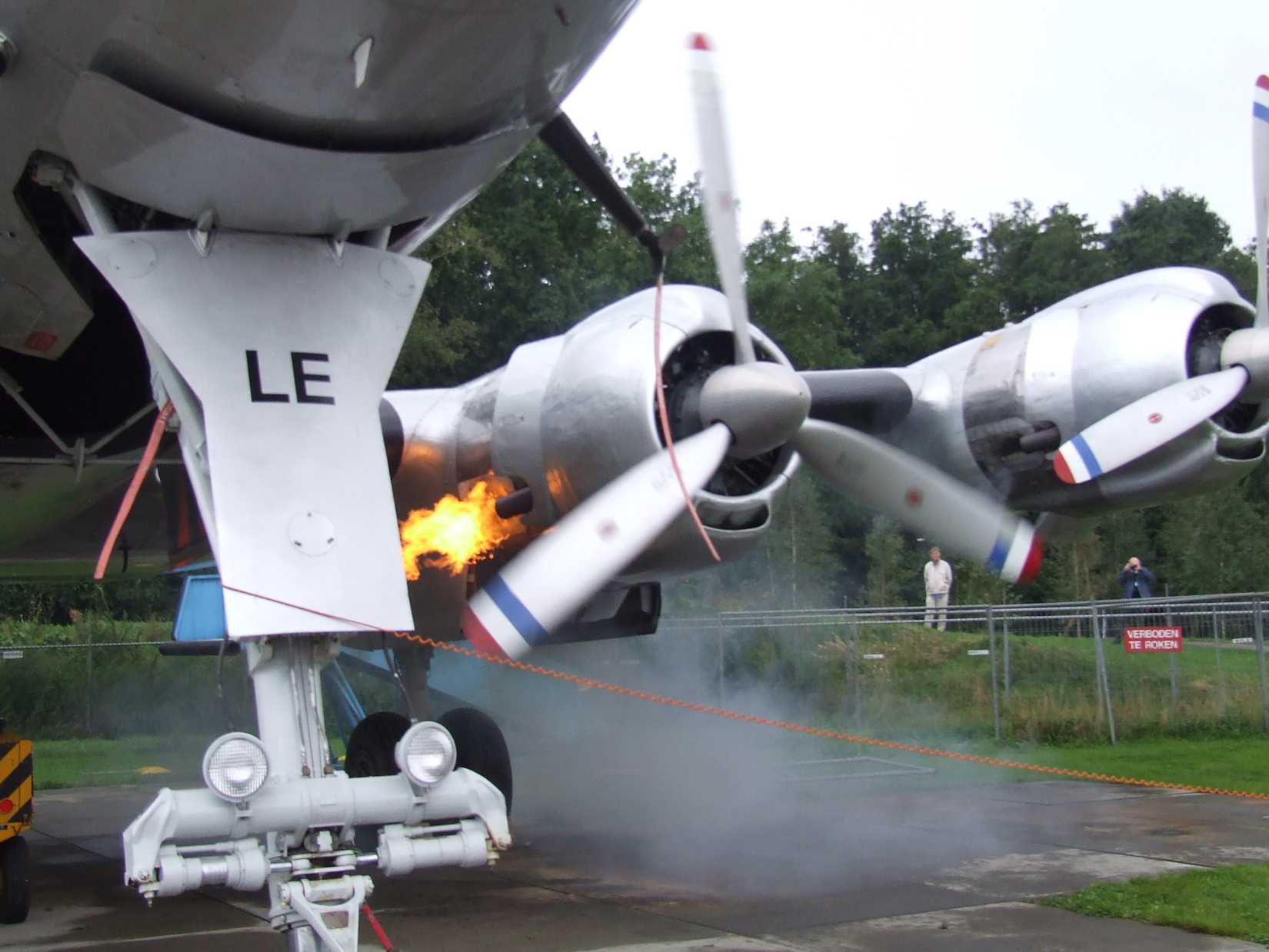 lockheed super constellation engines