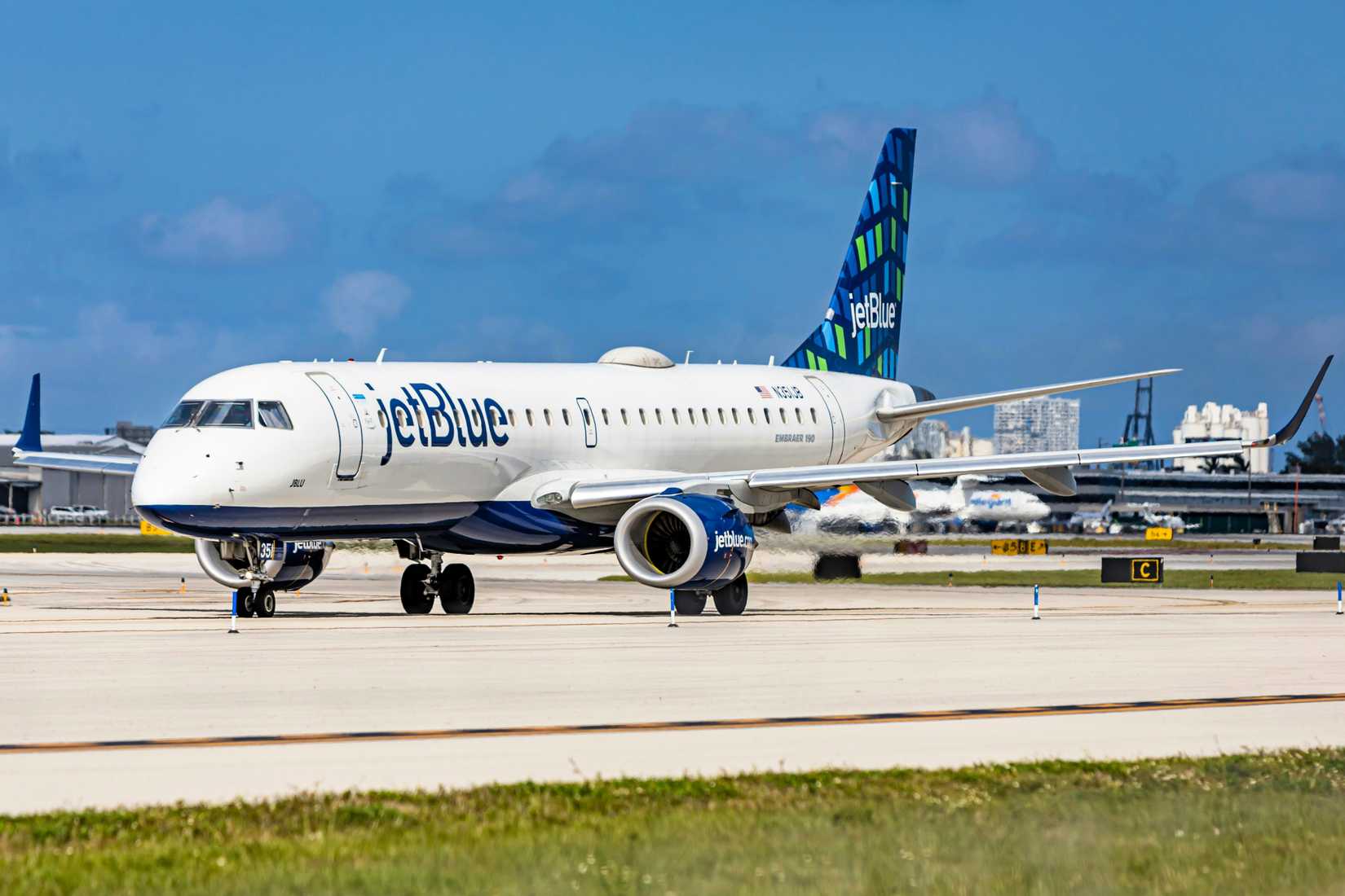 Why Doesn’t JetBlue Operate The A220-100?