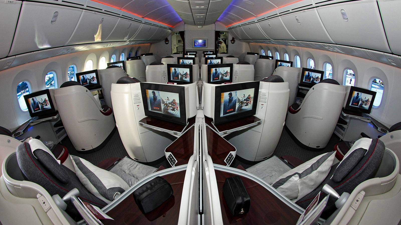 No Longer Wanted? Why Business Class Is Outperforming First Class