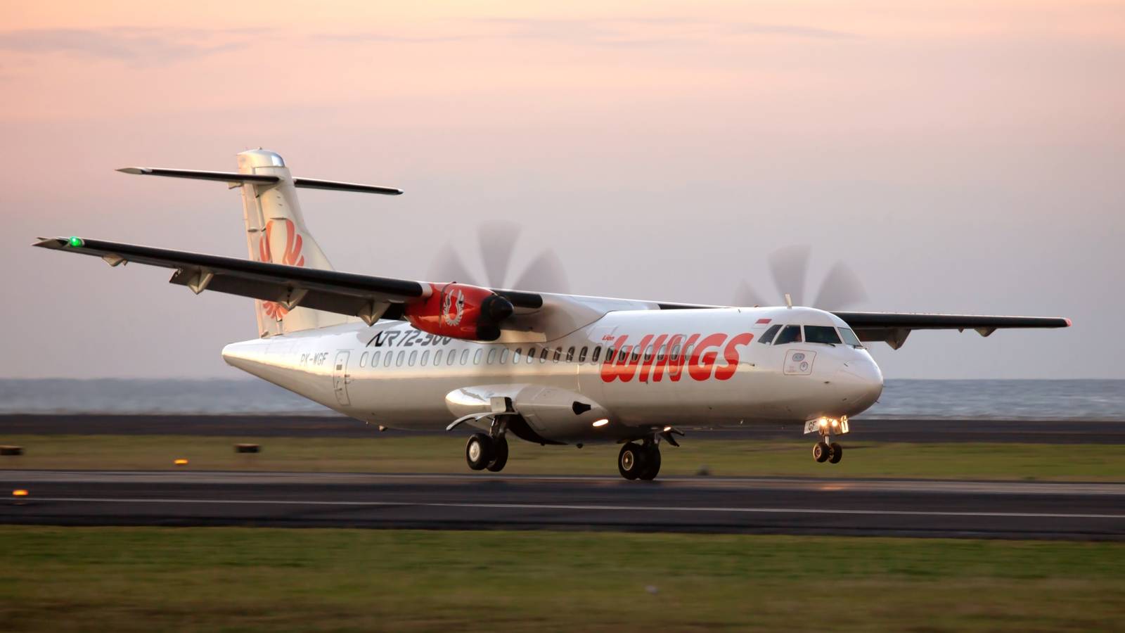 ATR Vs Dash 8: Which Is Your Turboprop Family Of Choice?
